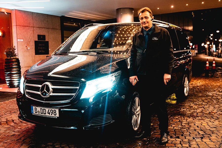 Pivotti VIP Liner – Van mit Fahrer mieten Berlin